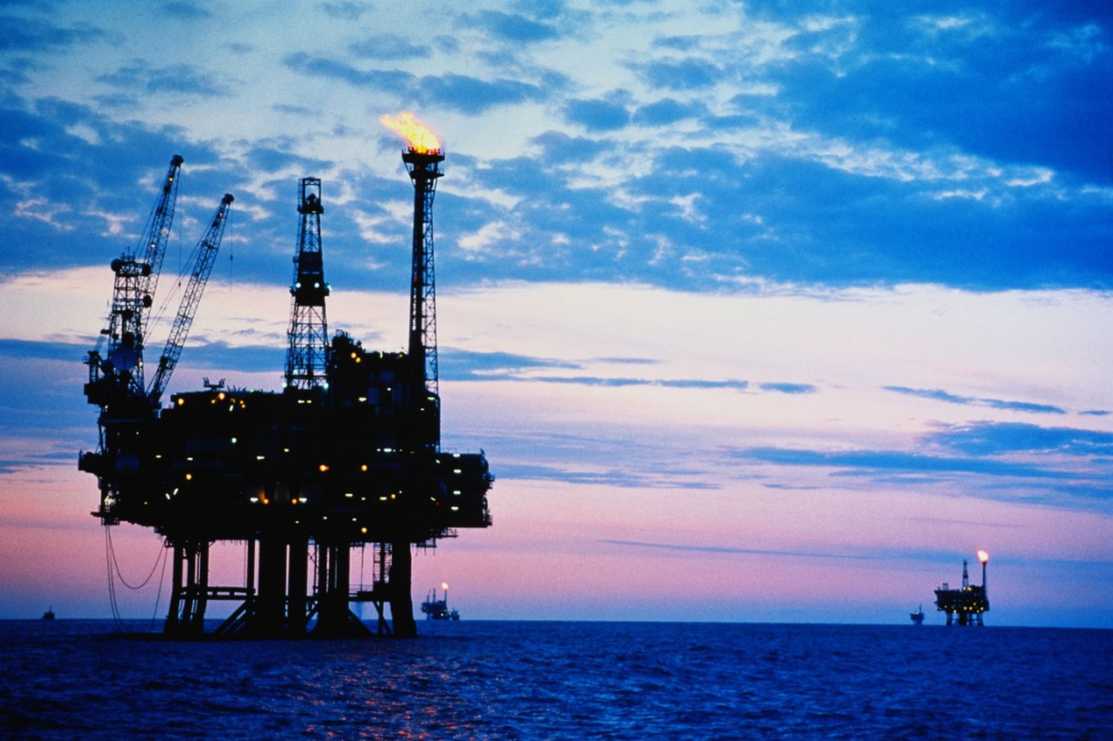 The Fuse | Video: In the North Sea, Rigs Stand By with Skeleton Crews